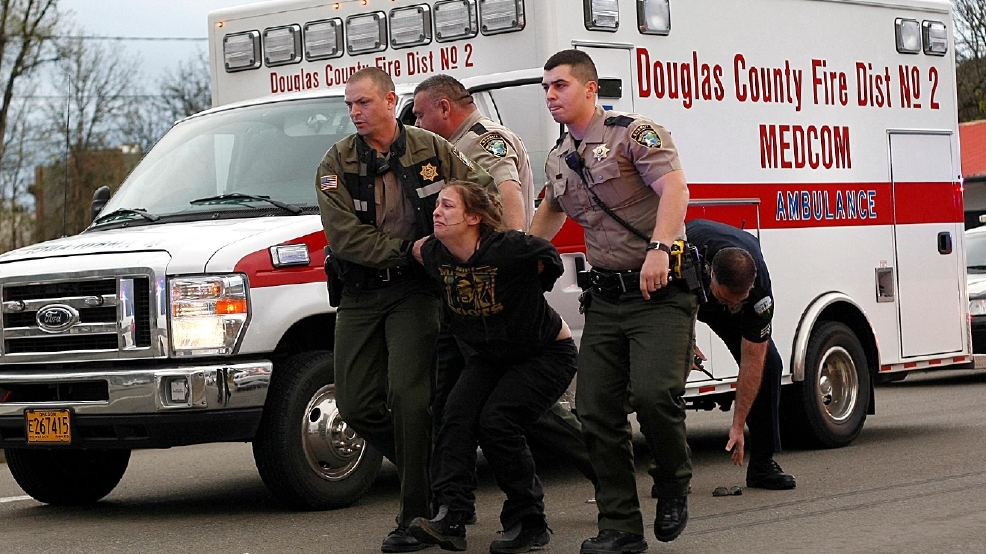 Police Roseburg Woman In Stolen Ambulance Leads Officers On Chase Kval