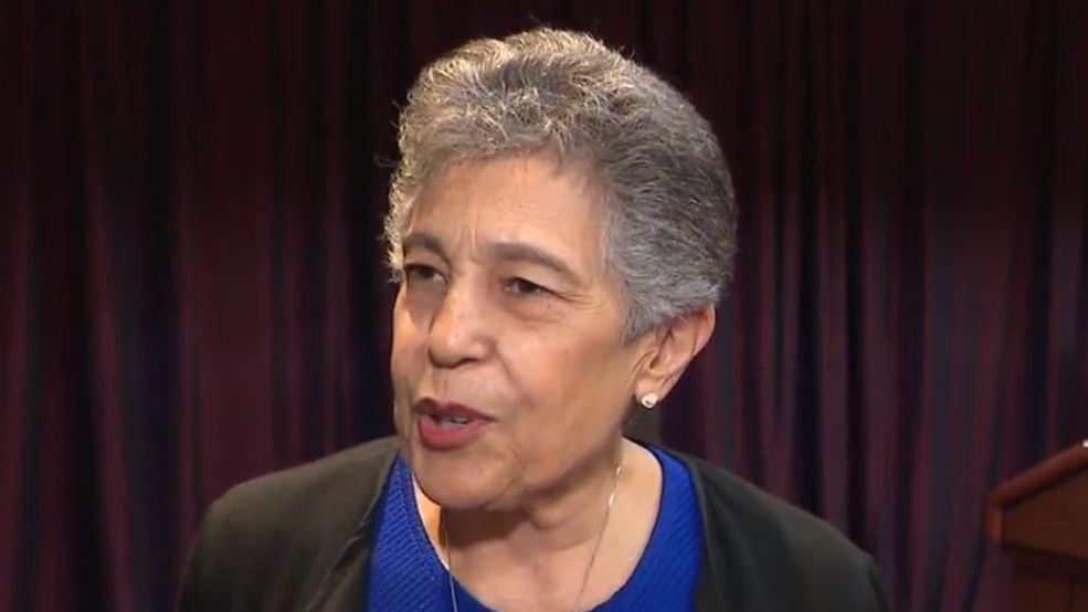 Carlotta Walls LaNier of 'Little Rock Nine' speaks at Empowering Women ...