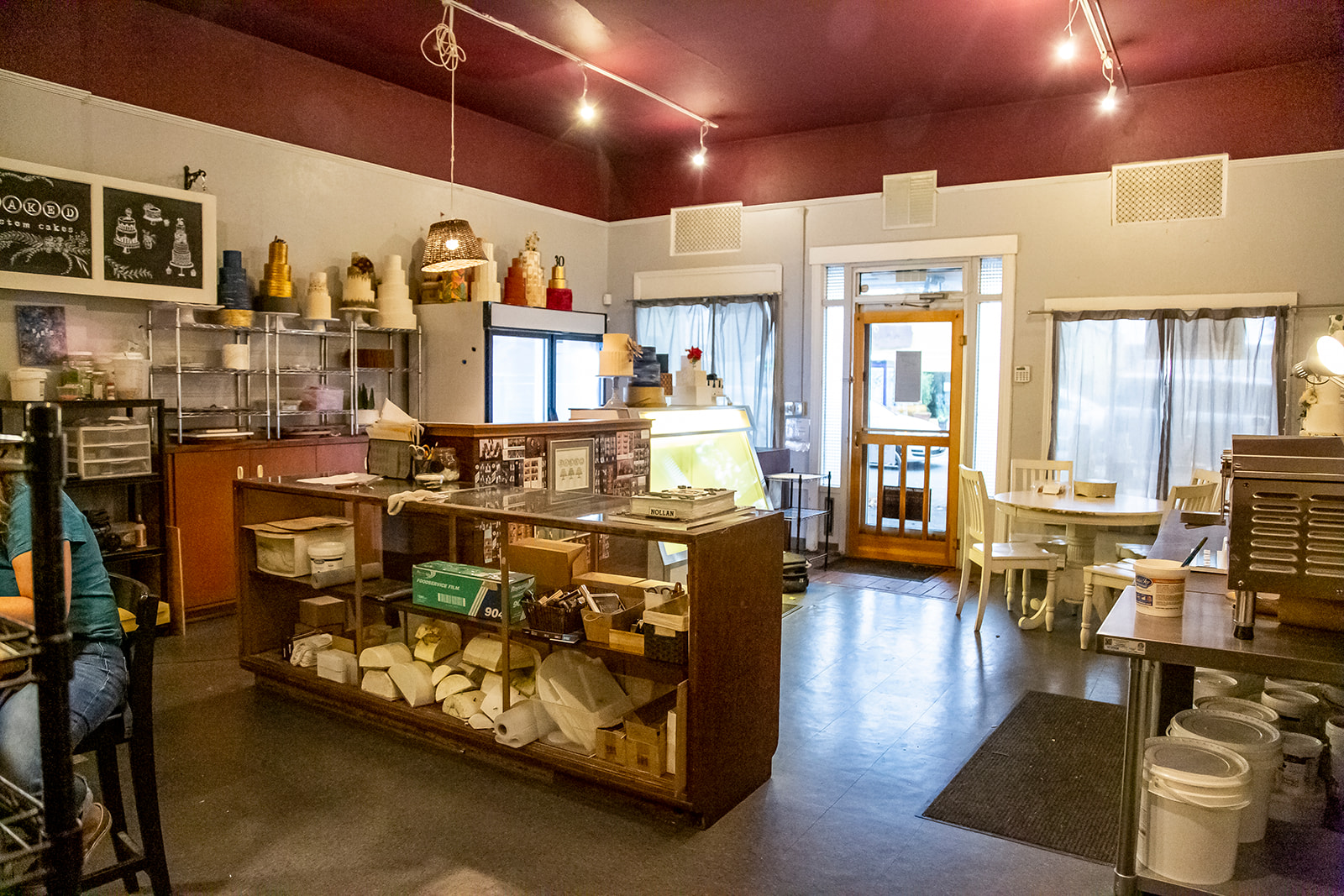 Photos: Inside the West Seattle bakery owned by two-time 'Cake Wars ...