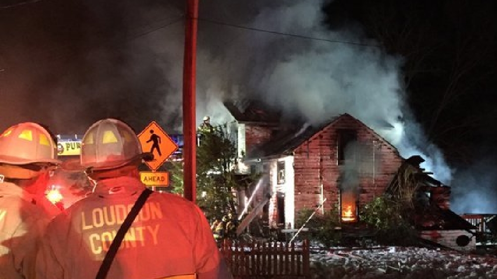 Fire erupts at historic home in Virginia | WJLA